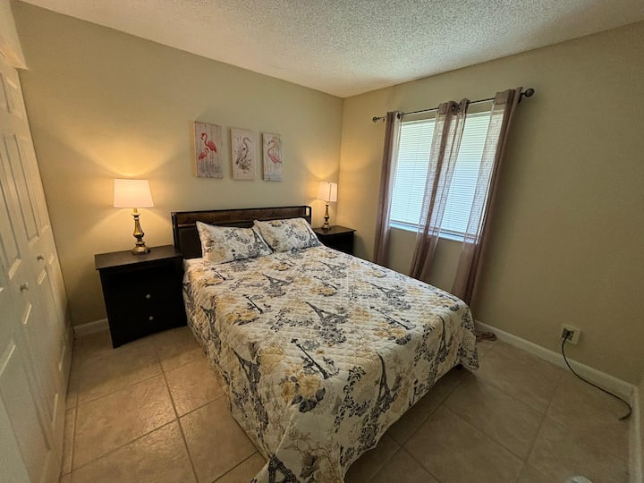 Sea Breeze-2 Br Apartment-centrally Located - Westgate, FL