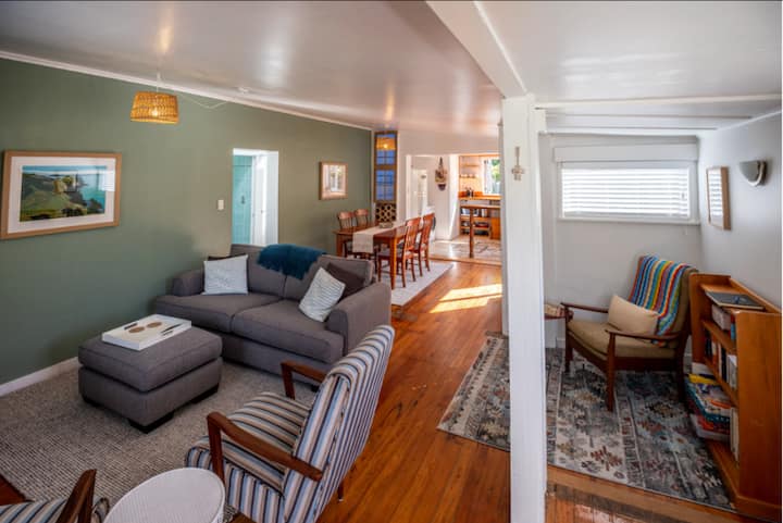 Oneroa Garden Retreat - Waiheke Island