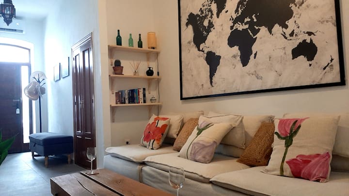 Central Old Town Close To Beach And Shopping Area - Estepona