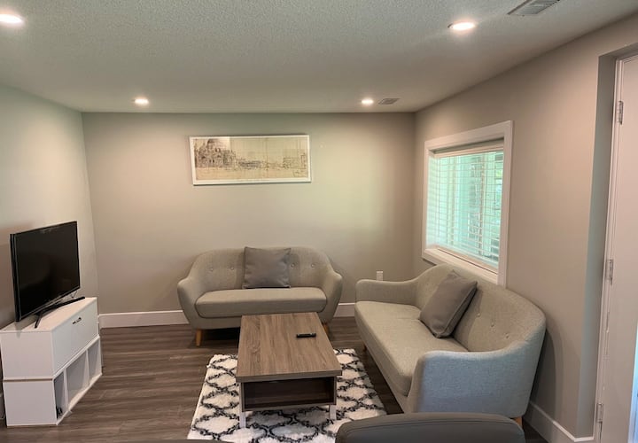 2 Bedroom Lower Level Kitchener Apt - Kitchener