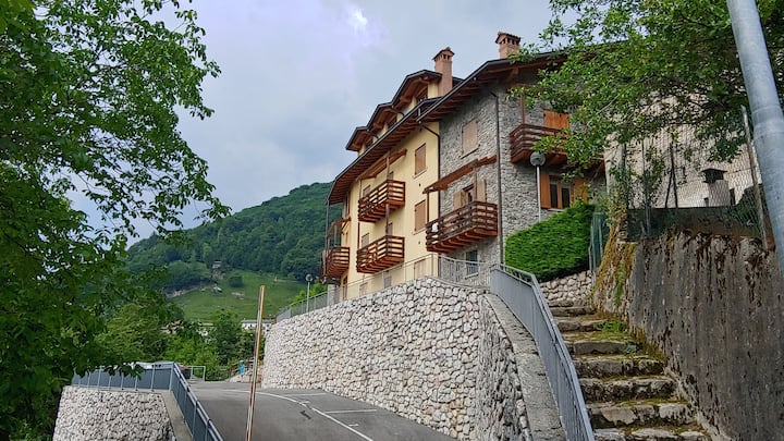 La Grotta Nella Montagna - Trafficanti - Provincia di Bergamo
