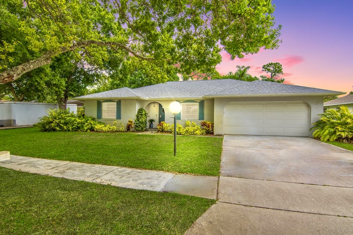 Entire Home With Heated Pool In Vero - Vero Beach, FL