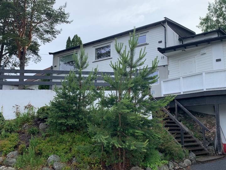 Flott Familiehus Med Naturtomt - Sarpsborg