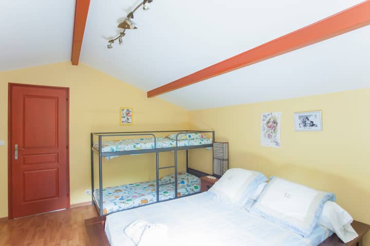 Coquette Chambre Jaune Chez Lhabitant - Labenne