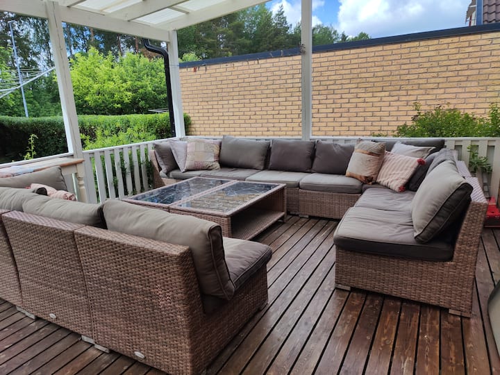 Rymlig Villa Nära City - Västerås