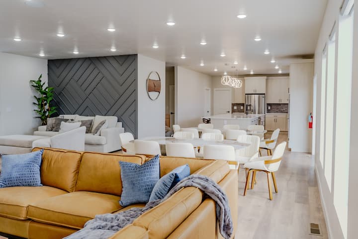 Can't Bear To Leave - Family Fun - Garden City, UT