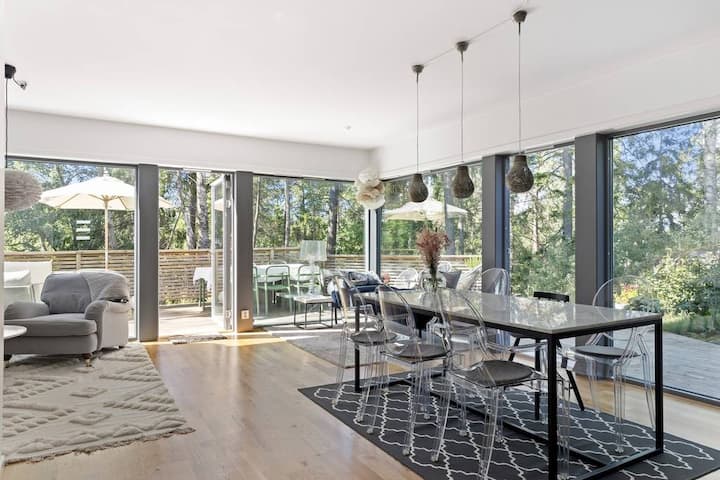 Insynsskyddat Parhus Nära Strand - Gustavsberg