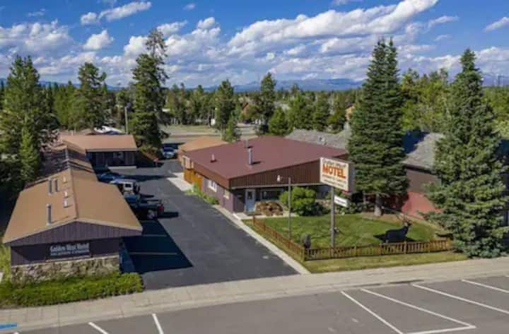 Golden West Motel #07 - West Yellowstone, MT