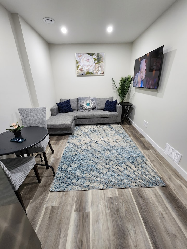 Fully Furnished Spacious & Cozy. - White City