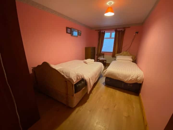 Dingle Marian House. Room 4 - Dingle