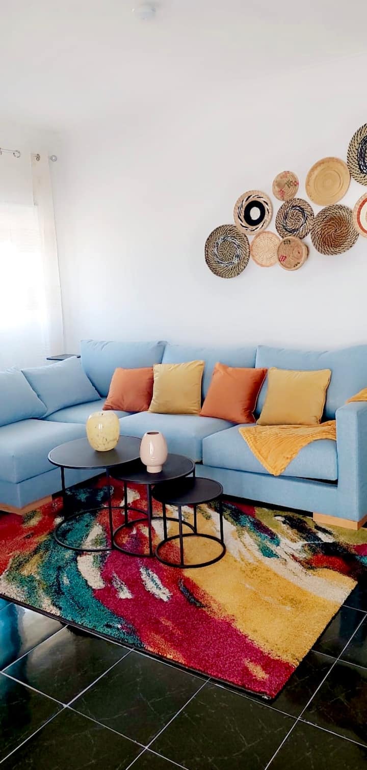 Joli Appartement De 3 Chambres - Almada