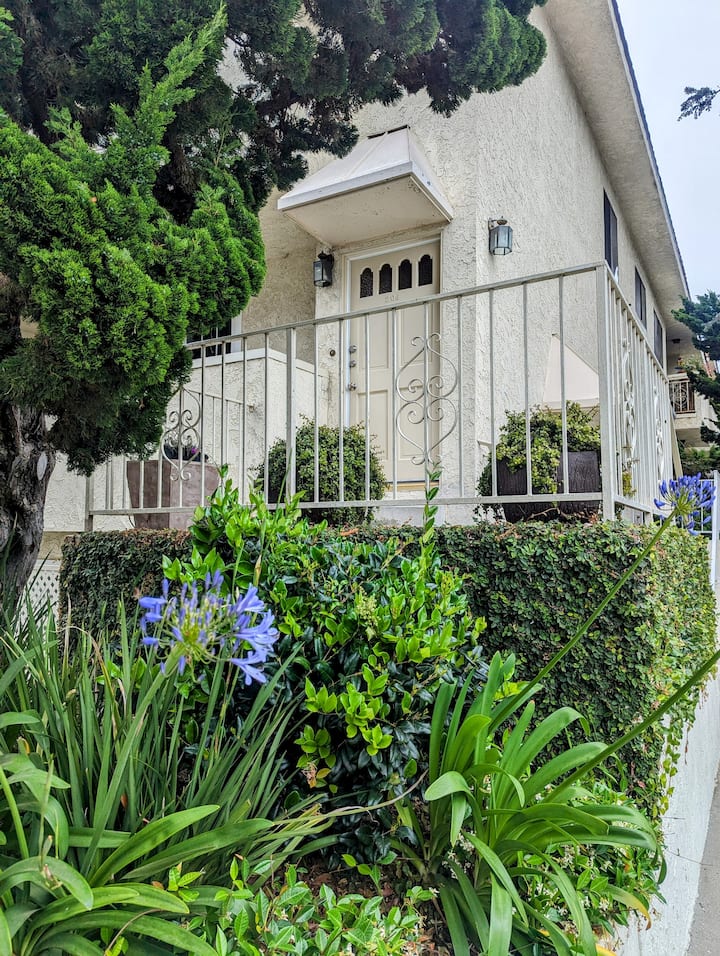 Outstanding Location.
Santa Monica's Best. - Santa Monica, CA