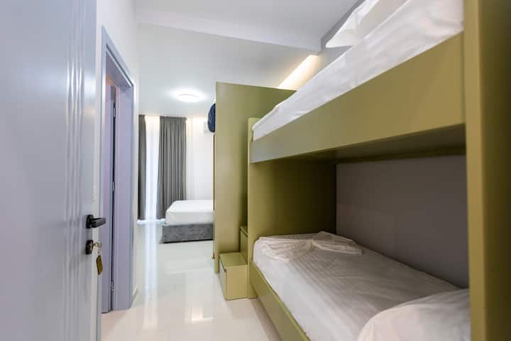 Summer Boutique - Valona