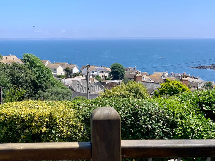 Great Views, Garden, Parking, Deck, Ev Charger - Mousehole
