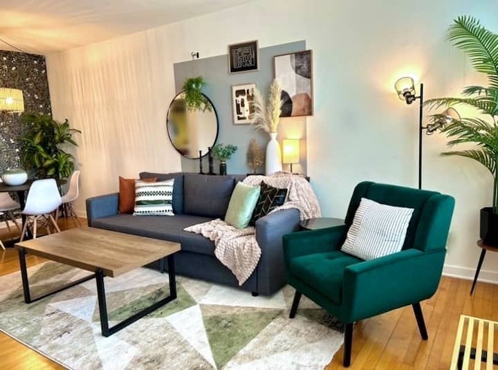 Stylish Studio On Greenwood Ave - Seattle, WA