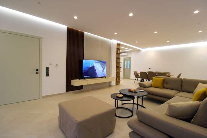 Luxury Three Bedroom Apartment - Ksamil