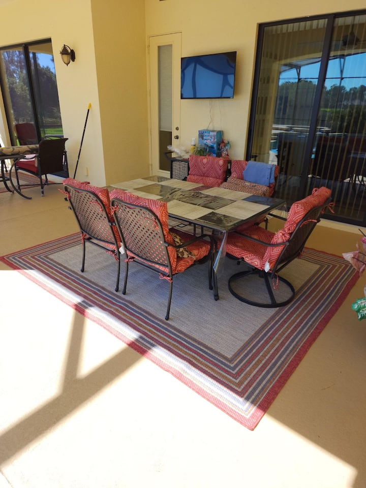 Nice Room In A Beautiful Home - Titusville, FL