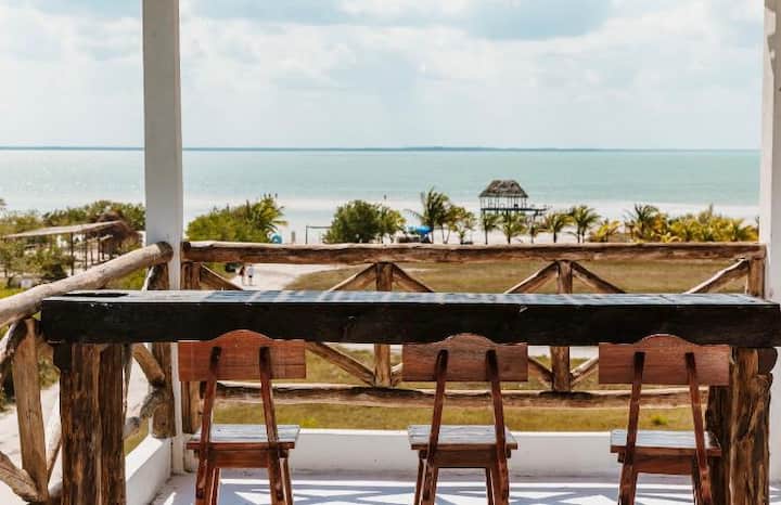 El Poeta De Punta Poco Suite - Isla Holbox