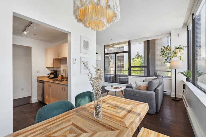 Stylish 1br Apartment In Downtown Vancouver - Vancouver