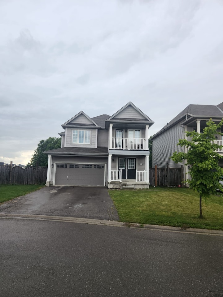 Family & Group 4bed Room Retreat - Niagara Falls
