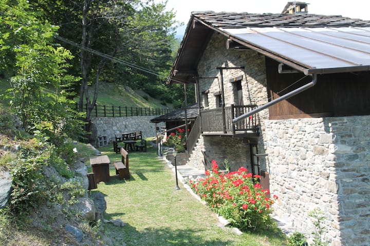 Appart. Quadrilocale In Antico Villaggio Alpino - Chamois