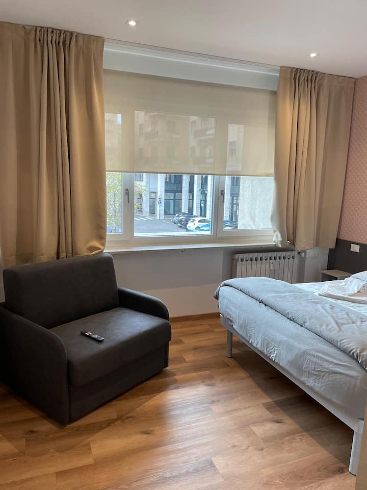 Mono Moderno Con Vista Su Piazza Pio - Treviso