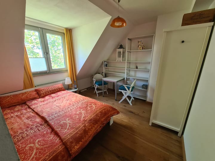Cute Doubleroom With Private Bathroom - Cologne