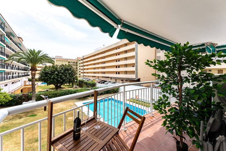 Perfect Location 3 Bedrooms 2 Bath, Parking, Pool - Fuengirola