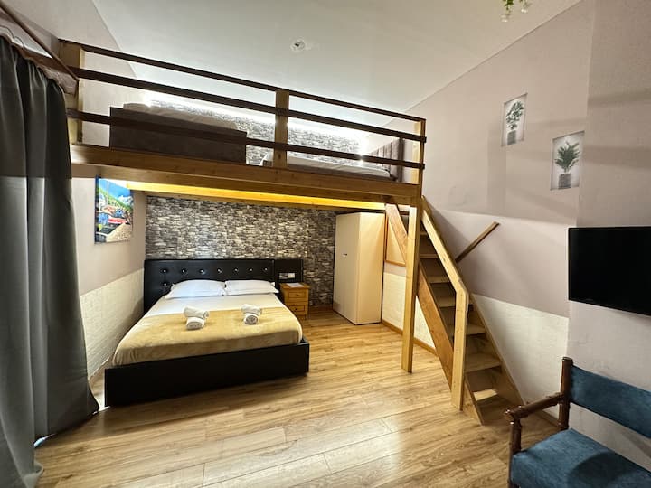 Deluxe Loft Kitchen Near Beach - Vlora