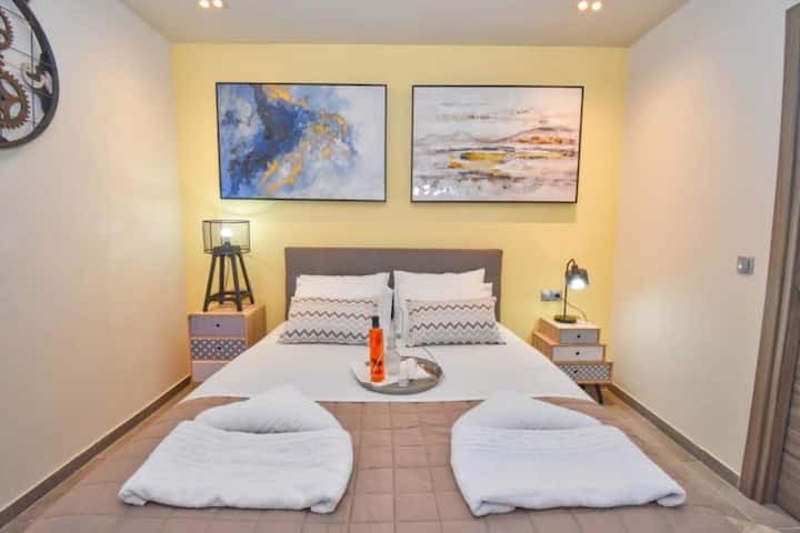 Villa Marinos 'Yellow' Apartment With Pool - Kavos