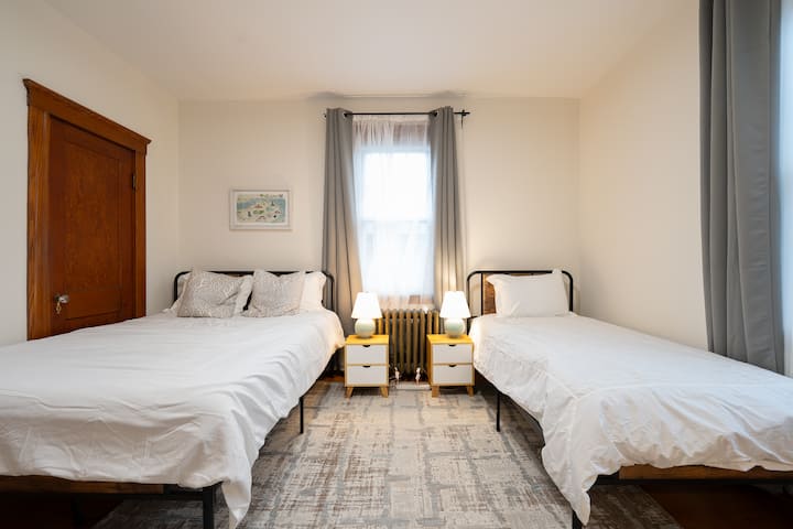 Private Room Near Airport - Revere, MA