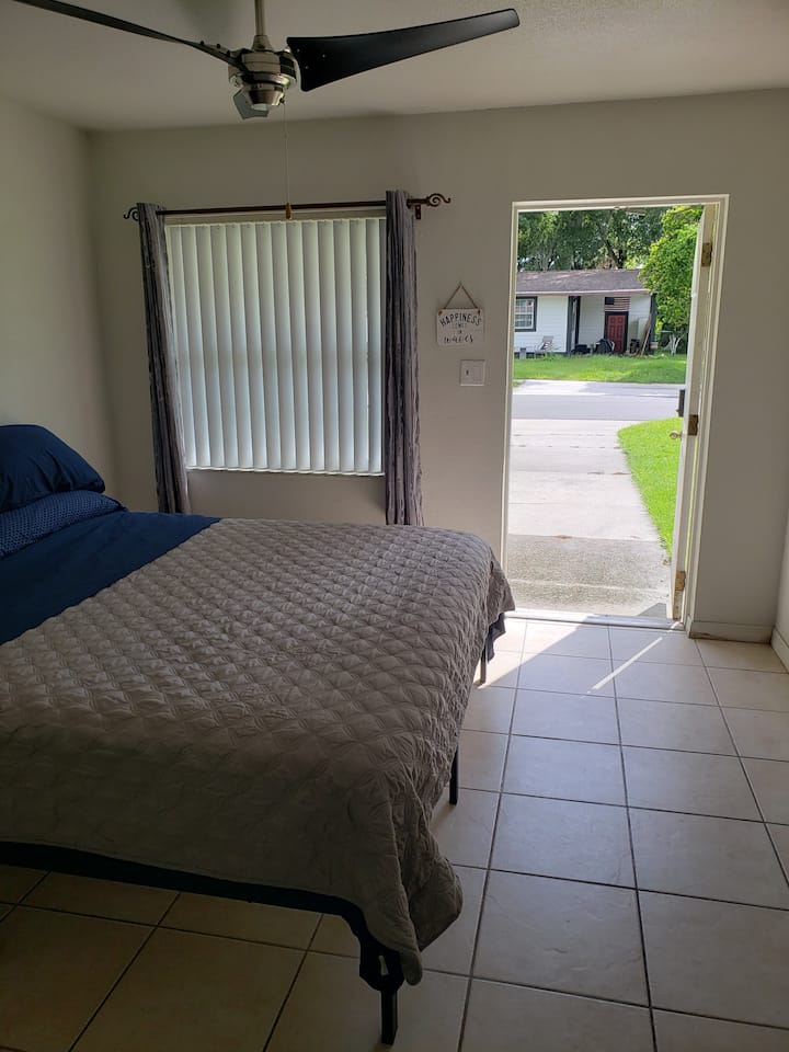 Zero Contact Stay - Zephyrhills, FL