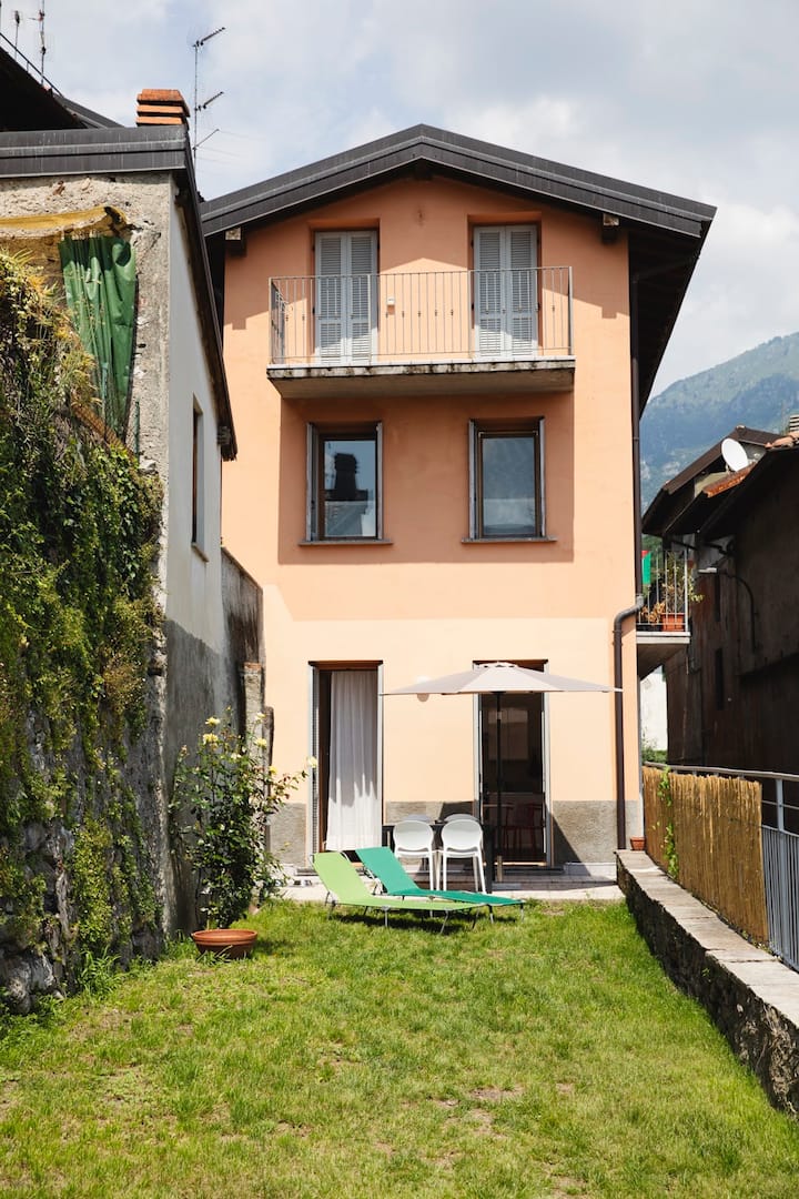 Trilly House / Casa Con Giardino - Barzio