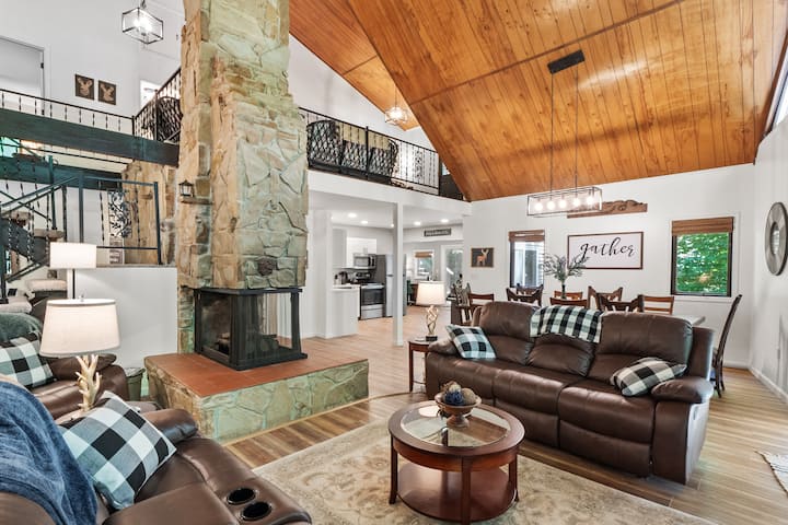 Woodhaven Retreat Private Cabin On Secluded Acres! - Carbondale, IL