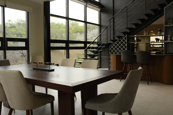 2475sq Ft 2 Story App With View - San Pedro Garza García
