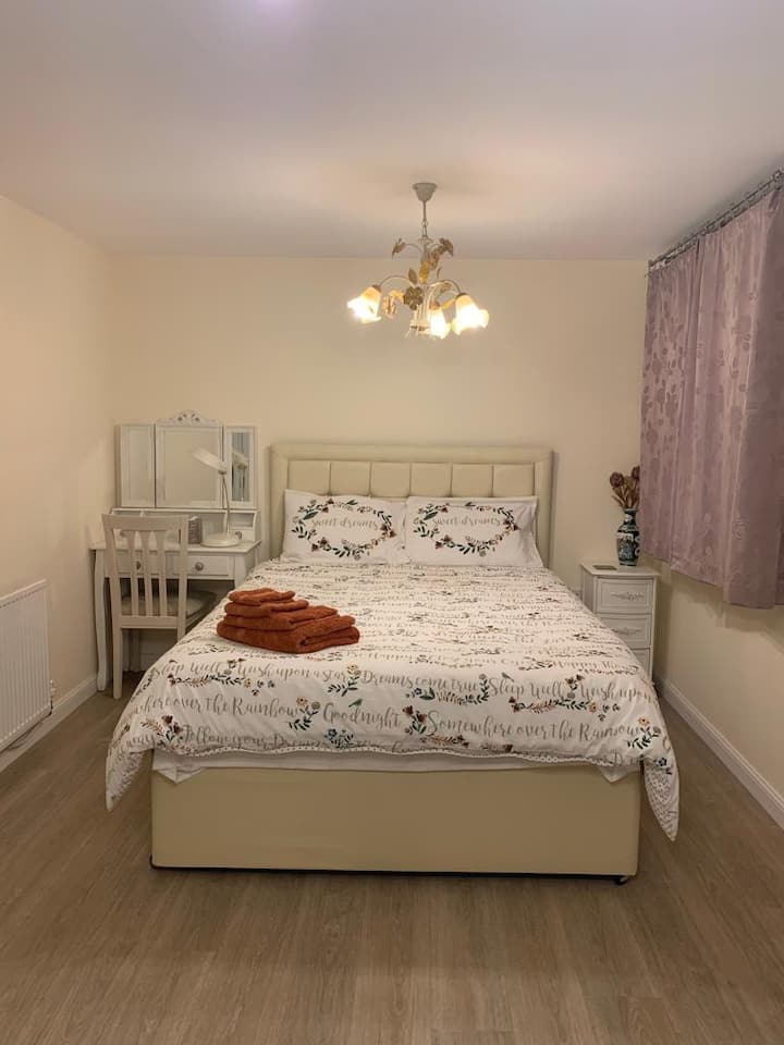 Ensuite King Bedroom Near Leith - Edinburgh