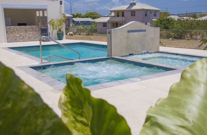 Luxury 8br Villa & Cottage With Pool, Garden & Gym - Barbados