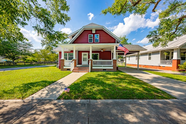 Lovely Home 3 Mins To Downtown Hot Tub & Game Room - New Bern, NC