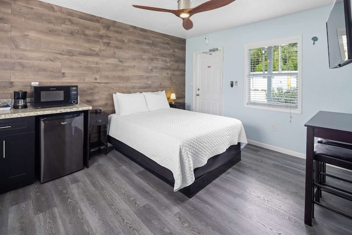 Motel Room In Key Largo - Key Largo