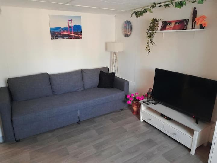 Spacious And Cosy 1-bedroom Flat - Yerres