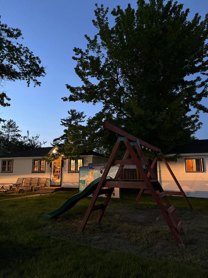 Two Bedroom Cabin #9 - ワサーガ・ビーチ