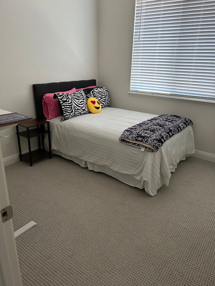 Peaceful Quiet Room In Fair Oaks - Citrus Heights, CA