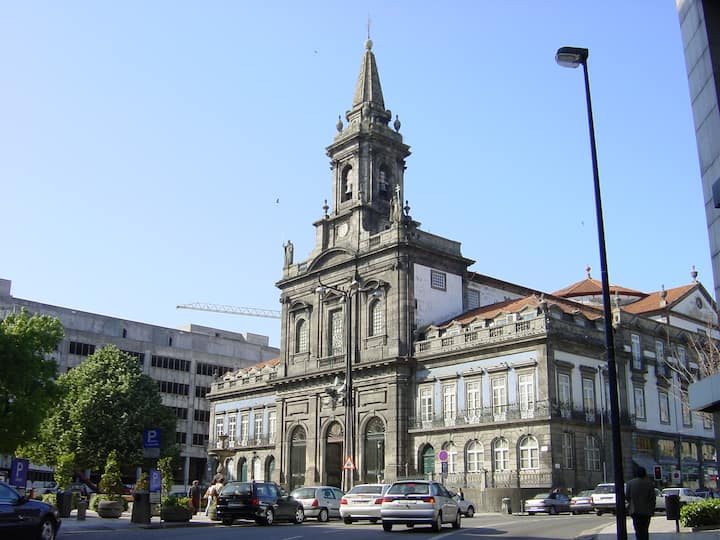 Capsule In 8-bed Mixed Dormitory (201) - Porto