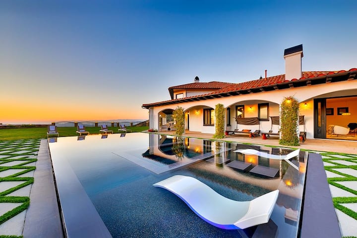 Malibu Sky View Estate - Calabasas, CA