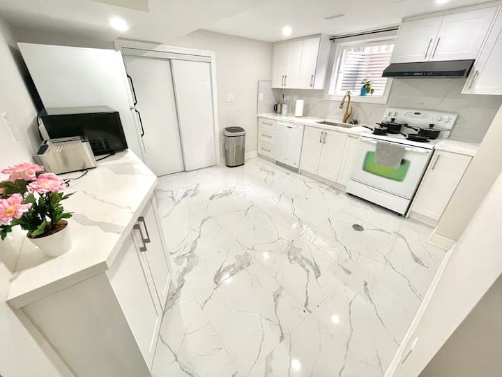 New 3bedroom&3bathroom Basement! - Richmond Hill