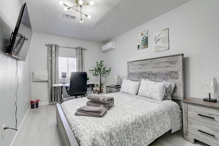 2 Bedrooms 3 Beds Guest House By Strip - Las Vegas, NV