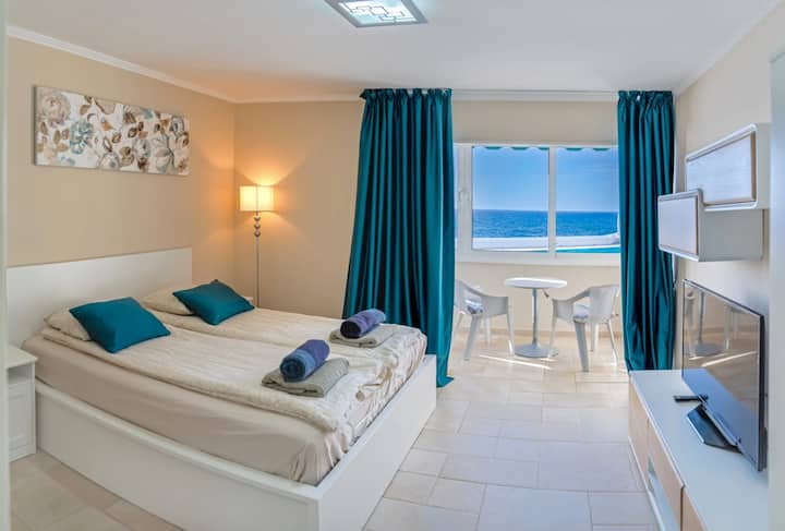 Tide's Embrace Oceanfront Studio - Santiago del Teide