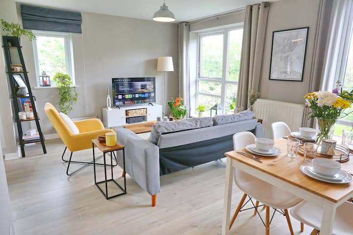 Sunny Apartment 10mins To Coop Arena - Stockport