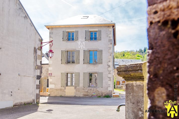 Gîte De L'hôtel De La Poste - Chambon-sur-Lac