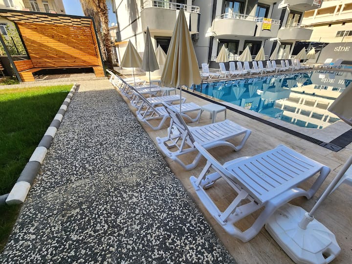 Side Merkezinde Havuzlu 1+1 Daire - Manavgat
